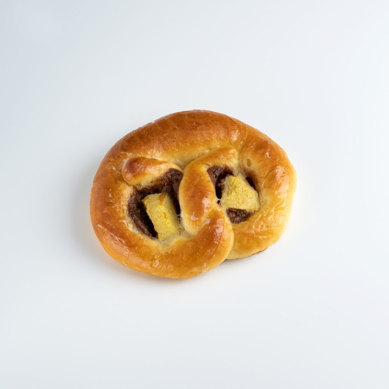Bretzel pomme et cannelle - Pâtisserie Gilg - Munster - Colmar ...